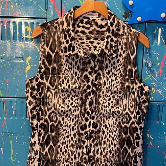 Calvin Klein | Tops | Calvin Klein Large T343 | Poshmark